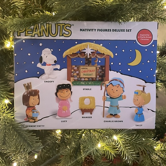 Peanuts | Holiday | Peanuts Nativity Set | Poshmark
